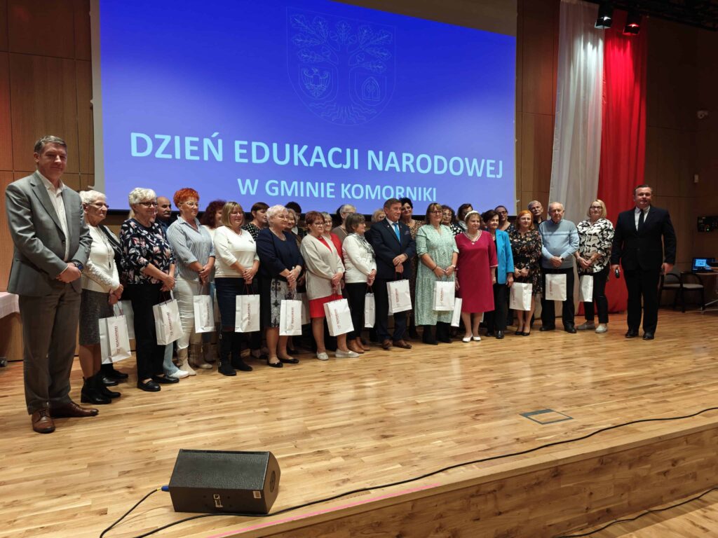 Podziękowania i życzenia dla nauczycieli - Nowiny Komornickie